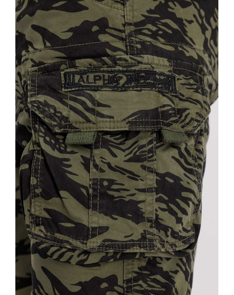 Kraťasy CREW SHORT CAMO Alpha Industries, barva Brushstroke green